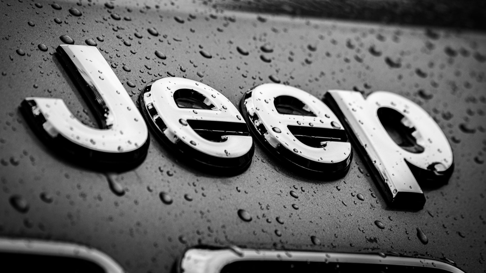 Stellantis Recalls 220K Jeep Cherokee SUVs | Ratchet+Wrench